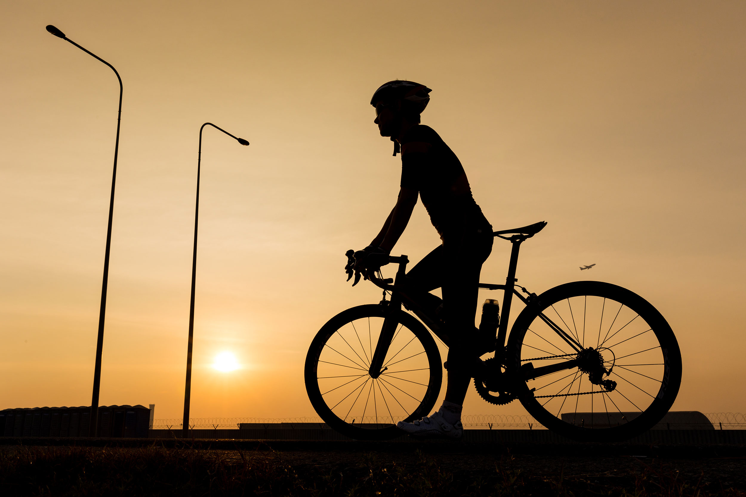 11 Home Workout Exercises to help you Cycle Faster | Everyone Active